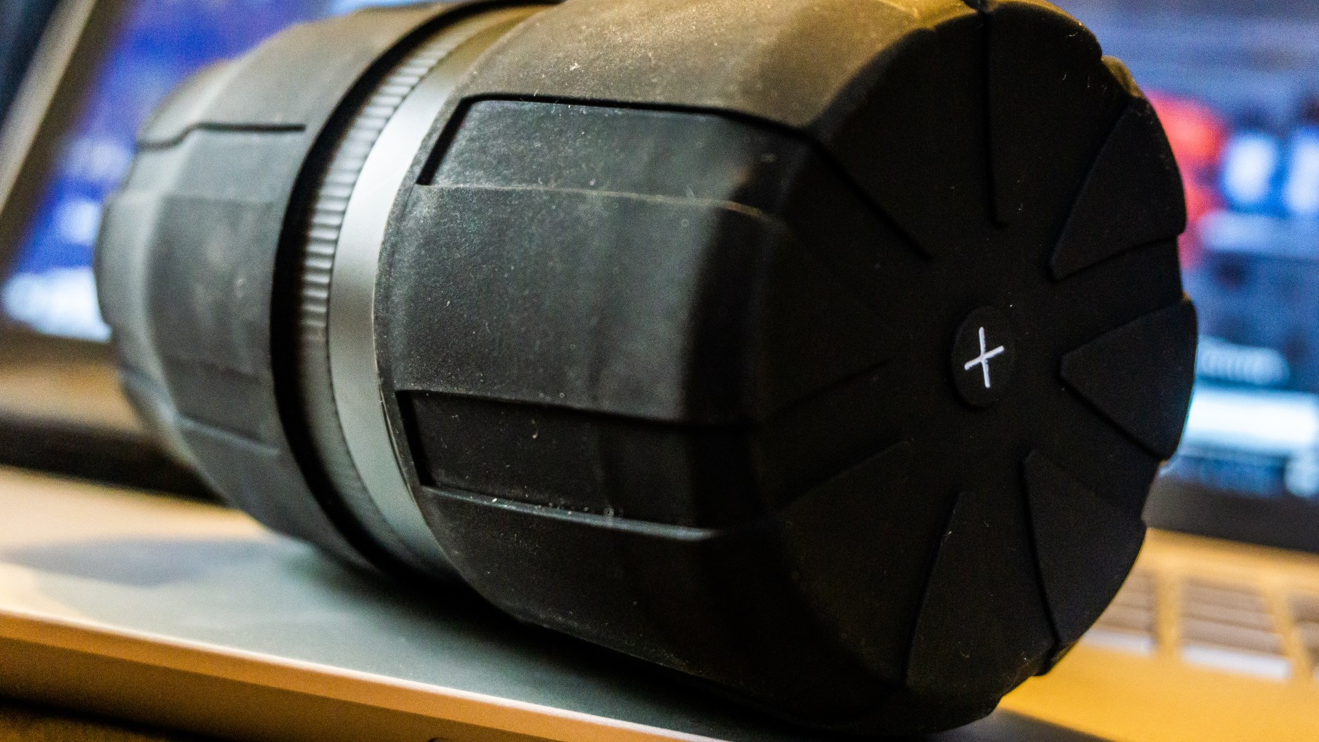 First thoughts: KUVRD Universal Lens Cap – Eric L. Woods