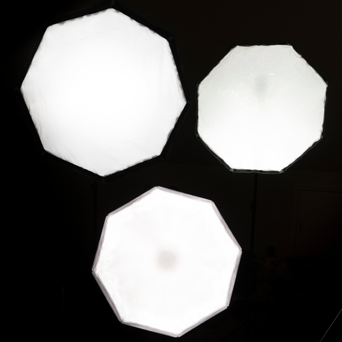 Budget Neewer, Godox, and Glow octobox light modifier comparison ...